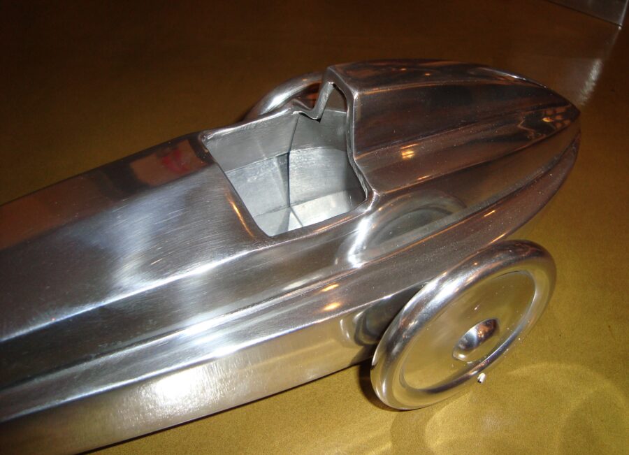 Fine desk top reproduction model of a Ferrari racer | Dorking Desks