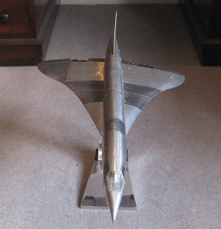 Fine detailed model of a 1976 ‘Concorde’. | Dorking Desks