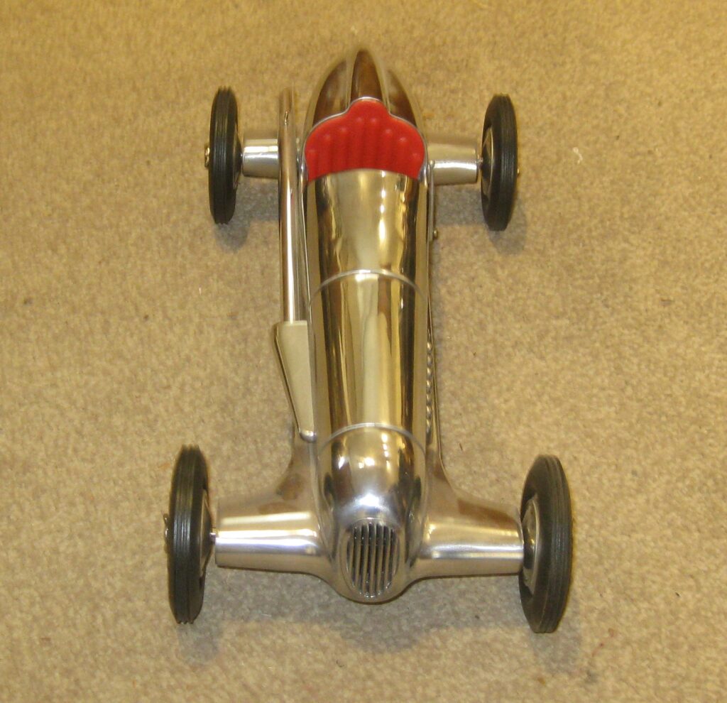 Reproduction aluminium model of an ‘Indianapolis’ racing car | Dorking ...