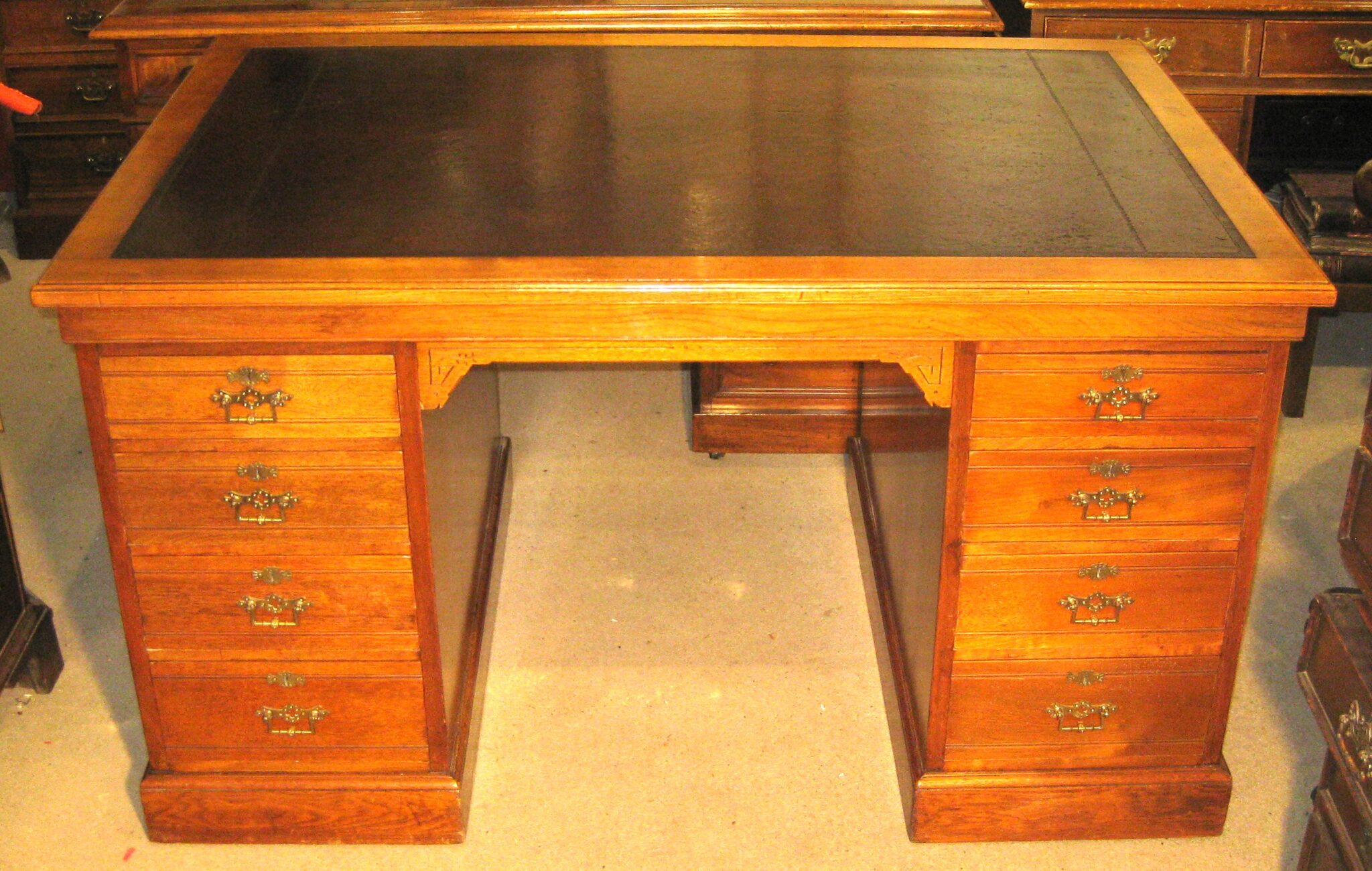 Lovely Quality Late Victorian Walnut Pedestal Desk Dorking Desks lovely-quality-late-victorian-walnut-pedestal-desk-dorking-desks