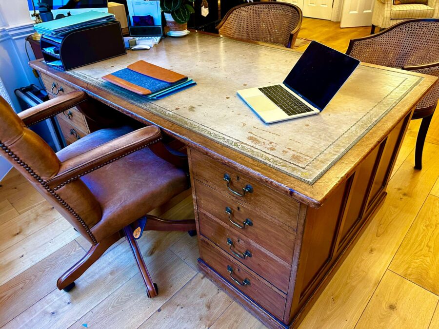 Victorian style solid mahogany pedestal desk. | Dorking Desks